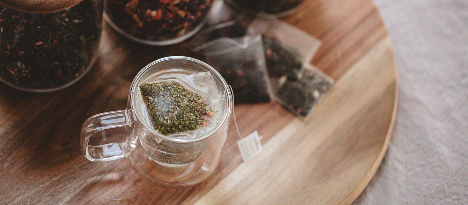How to choose the right tea bag: which material and which shape?